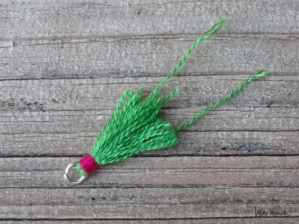 Kleine Schmuckquasten selbst machen - V LIKE VERONIKA | DIY. UPCYCLING ...